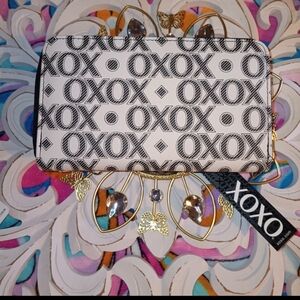 XOXO | Bags | New Xoxo Zip Around Wallet | Poshmark